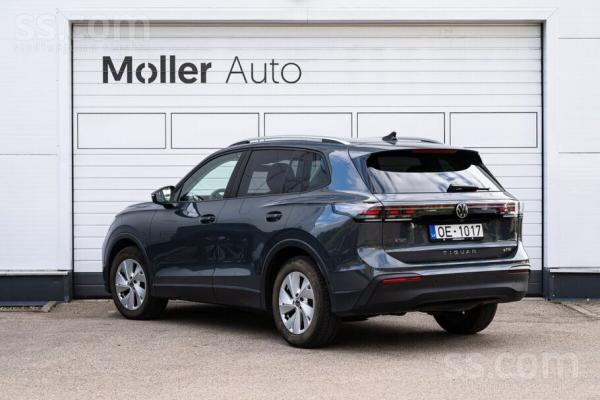 Pelēks Volkswagen Tiguan 2025 Rīga, ar dzinēja tilpumu 1.50 L un nobraukumu 30 tūkst. km par 31950 €, foto 5 vietnē AUTOMOTO.COM.LV