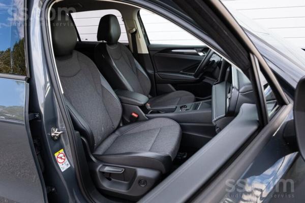 Pelēks Volkswagen Tiguan 2025 Rīga, ar dzinēja tilpumu 1.50 L un nobraukumu 30 tūkst. km par 31950 €, foto 7 vietnē AUTOMOTO.COM.LV