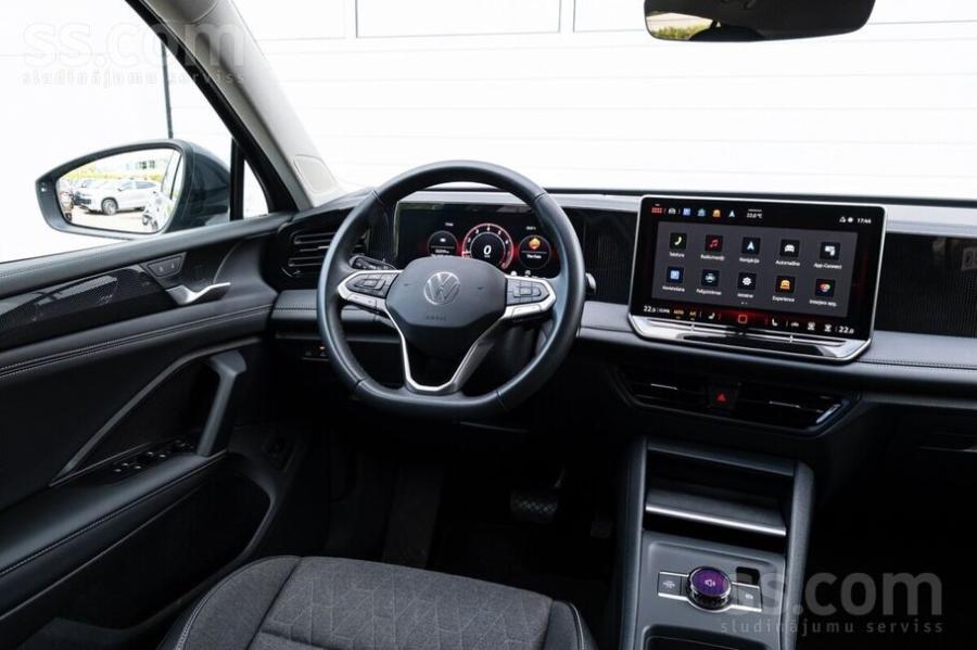 Grey Volkswagen Tiguan 2025 in Riga, with an engine capacity of 1.50 L and mileage of 30 thousand km for 30950 €, photo 9 on AUTOMOTO.COM.LV