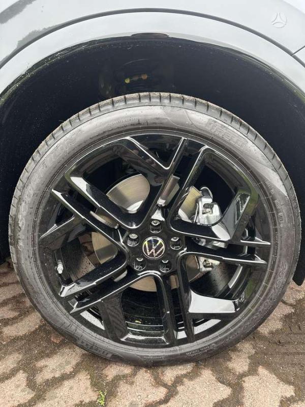 Grey Volkswagen Tiguan 2026 in Panevezys, with an engine capacity of 1.98 L and mileage of 0 thousand km for 51600 €, photo 4 on AUTOMOTO.COM.LV