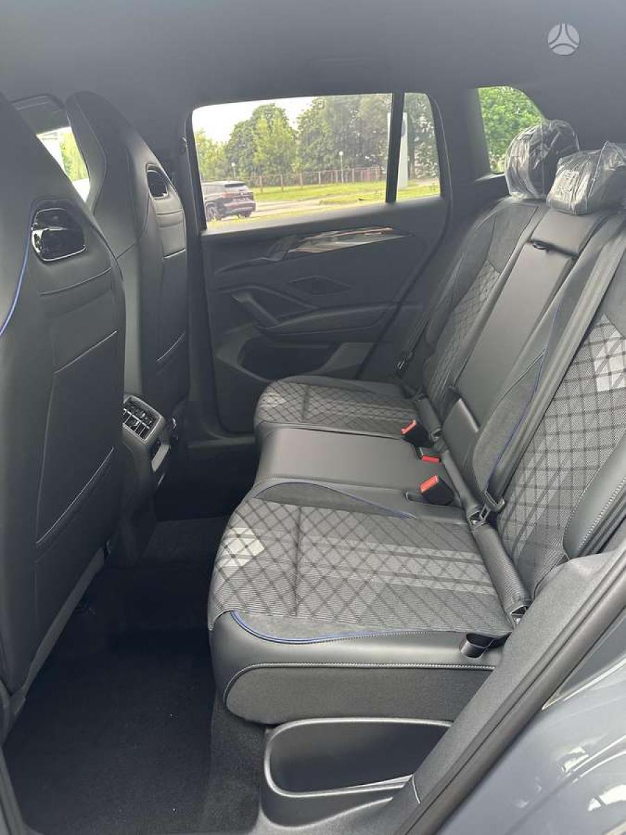Grey Volkswagen Tiguan 2026 in Panevezys, with an engine capacity of 1.98 L and mileage of 0 thousand km for 51600 €, photo 13 on AUTOMOTO.COM.LV