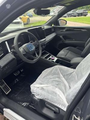 Grey Volkswagen Tiguan 2026 in Panevezys, with an engine capacity of 1.98 L and mileage of 0 thousand km for 51600 €, photo 14 on AUTOMOTO.COM.LV