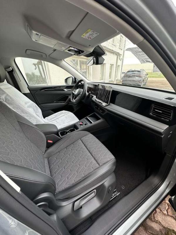 Grey Volkswagen Tiguan 2026 in Panevezys, with an engine capacity of 1.50 L and mileage of 0 thousand km for 33500 €, photo 11 on AUTOMOTO.COM.LV