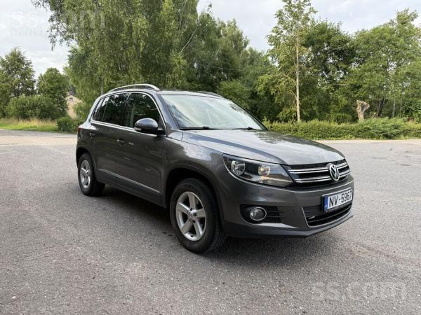 Grey Volkswagen Tiguan 2011 in Jelgava, with an engine capacity of 1.40 L and mileage of 236 thousand km for 7800 €, photo 2 on AUTOMOTO.COM.LV