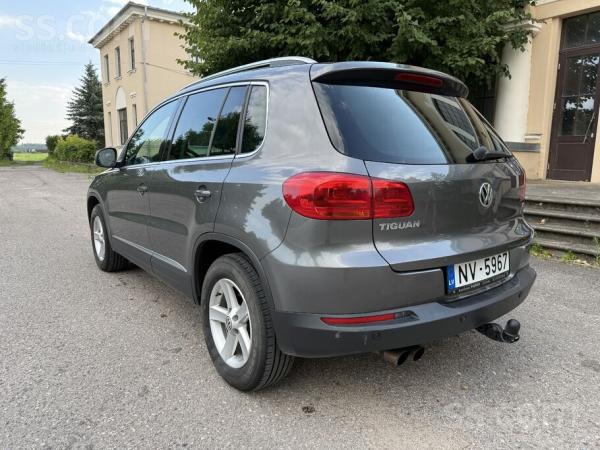 Grey Volkswagen Tiguan 2011 in Jelgava, with an engine capacity of 1.40 L and mileage of 236 thousand km for 7800 €, photo 7 on AUTOMOTO.COM.LV