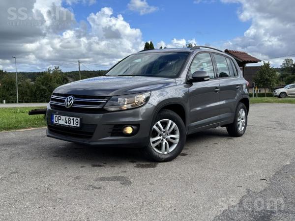 Grey Volkswagen Tiguan 2013 in Tukums, with an engine capacity of 2.00 L and mileage of 0 thousand km for 5300 €, photo 4 on AUTOMOTO.COM.LV