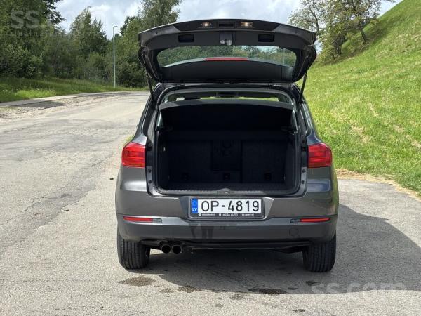 Grey Volkswagen Tiguan 2013 in Tukums, with an engine capacity of 2.00 L and mileage of 0 thousand km for 5300 €, photo 9 on AUTOMOTO.COM.LV