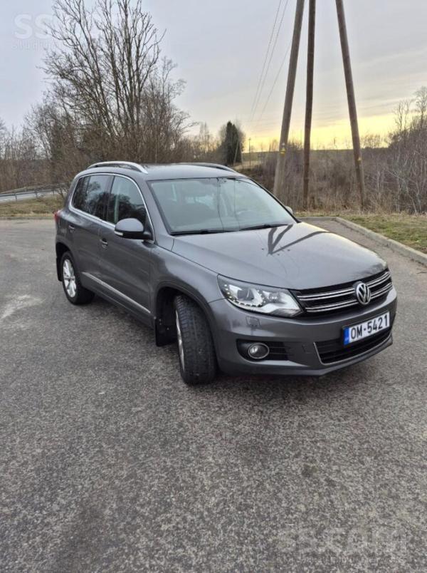 Pelēks Volkswagen Tiguan 2015 Saldus, ar dzinēja tilpumu 2.00 L un nobraukumu 316 tūkst. km par 9600 €, foto 2 vietnē AUTOMOTO.COM.LV