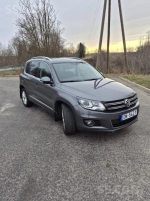 Pelēks Volkswagen Tiguan 2015 Saldus, ar dzinēja tilpumu 2.00 L un nobraukumu 316 tūkst. km par 9600 €, foto 3 vietnē AUTOMOTO.COM.LV