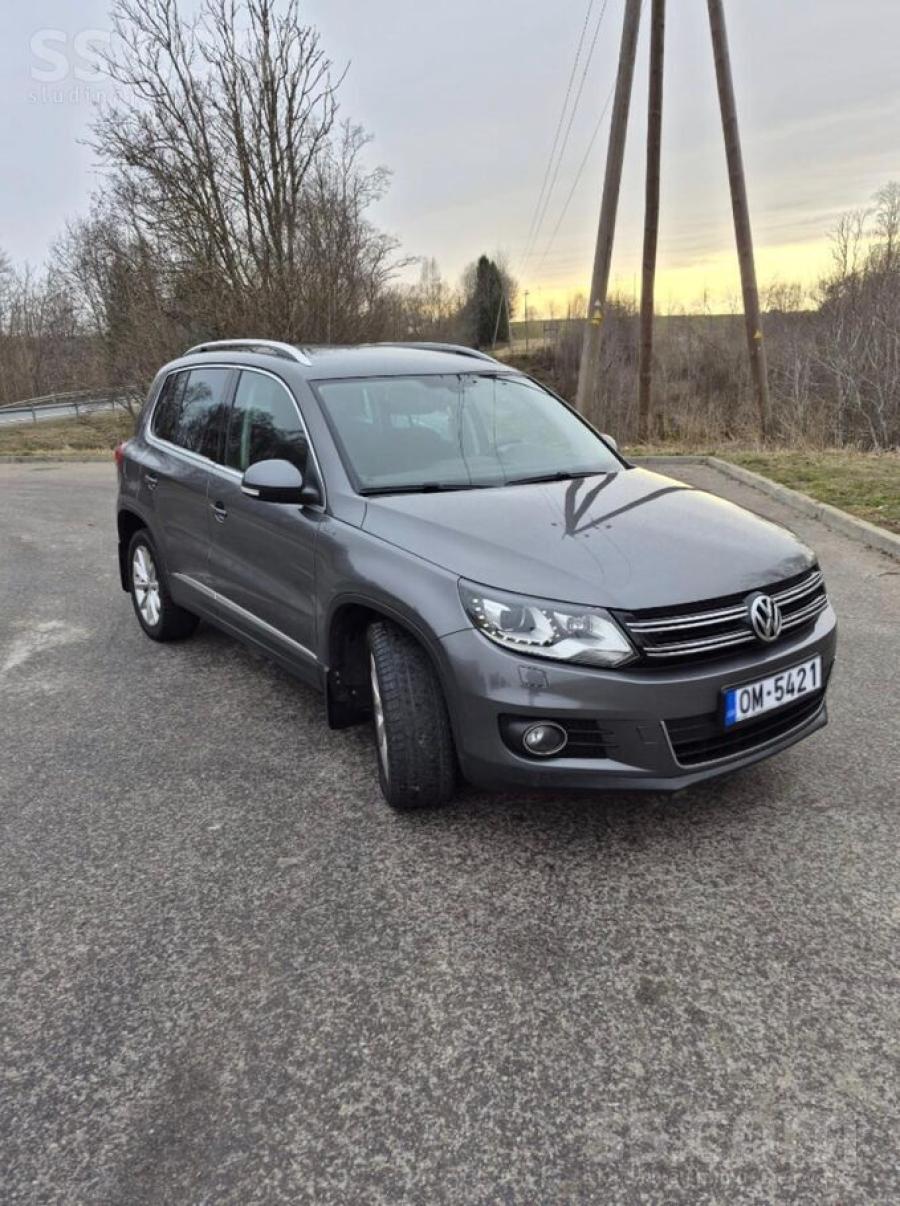 Pelēks Volkswagen Tiguan 2015 Saldus, ar dzinēja tilpumu 2.00 L un nobraukumu 316 tūkst. km par 9600 €, foto 3 vietnē AUTOMOTO.COM.LV