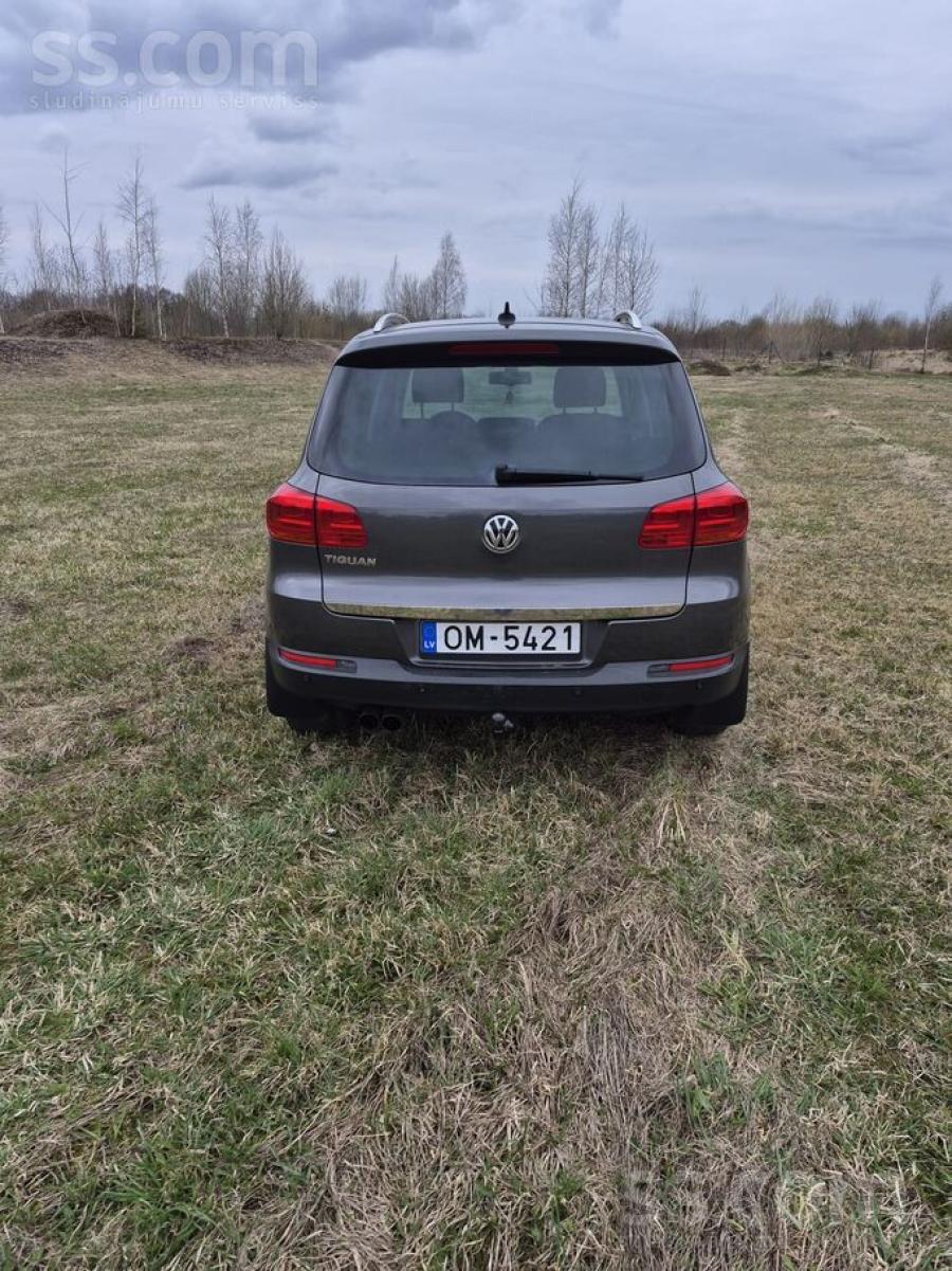 Pelēks Volkswagen Tiguan 2015 Saldus, ar dzinēja tilpumu 2.00 L un nobraukumu 316 tūkst. km par 9600 €, foto 4 vietnē AUTOMOTO.COM.LV