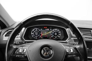 Pelēks Volkswagen Tiguan 2017 Rīga, ar dzinēja tilpumu 2.00 L un nobraukumu 211 tūkst. km par 13850 €, foto 12 vietnē AUTOMOTO.COM.LV