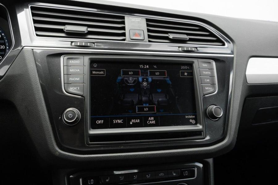Pelēks Volkswagen Tiguan 2017 Rīga, ar dzinēja tilpumu 2.00 L un nobraukumu 211 tūkst. km par 13850 €, foto 15 vietnē AUTOMOTO.COM.LV