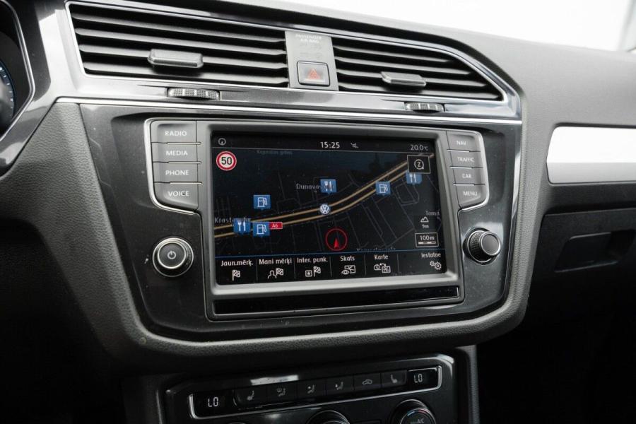 Pelēks Volkswagen Tiguan 2017 Rīga, ar dzinēja tilpumu 2.00 L un nobraukumu 211 tūkst. km par 13850 €, foto 16 vietnē AUTOMOTO.COM.LV