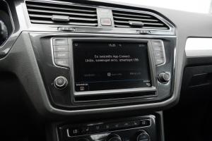 Pelēks Volkswagen Tiguan 2017 Rīga, ar dzinēja tilpumu 2.00 L un nobraukumu 211 tūkst. km par 13850 €, foto 17 vietnē AUTOMOTO.COM.LV