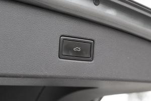 Pelēks Volkswagen Tiguan 2017 Rīga, ar dzinēja tilpumu 2.00 L un nobraukumu 211 tūkst. km par 13850 €, foto 20 vietnē AUTOMOTO.COM.LV