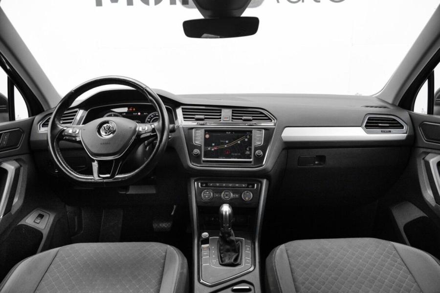 Pelēks Volkswagen Tiguan 2017 Rīga, ar dzinēja tilpumu 2.00 L un nobraukumu 211 tūkst. km par 13850 €, foto 23 vietnē AUTOMOTO.COM.LV