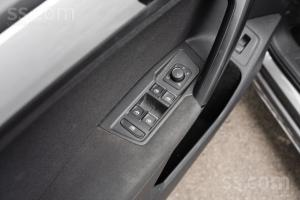 Grey Volkswagen Tiguan 2017 in Riga, with an engine capacity of 2.00 L and mileage of 211 thousand km for 13850 €, photo 13 on AUTOMOTO.COM.LV
