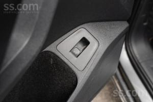 Grey Volkswagen Tiguan 2017 in Riga, with an engine capacity of 2.00 L and mileage of 211 thousand km for 13850 €, photo 15 on AUTOMOTO.COM.LV