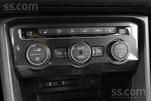 Grey Volkswagen Tiguan 2017 in Riga, with an engine capacity of 2.00 L and mileage of 211 thousand km for 13850 €, photo 26 on AUTOMOTO.COM.LV