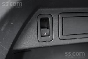 Grey Volkswagen Tiguan 2017 in Riga, with an engine capacity of 2.00 L and mileage of 211 thousand km for 13850 €, photo 41 on AUTOMOTO.COM.LV