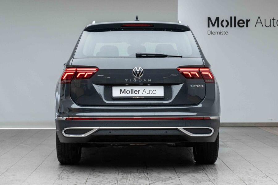Grey Volkswagen Tiguan 2022 in Peetri, with an engine capacity of 1.40 L and mileage of 133 thousand km for 29250 €, photo 7 on AUTOMOTO.COM.LV