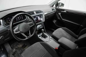 Grey Volkswagen Tiguan 2022 in Peetri, with an engine capacity of 1.40 L and mileage of 133 thousand km for 29250 €, photo 9 on AUTOMOTO.COM.LV