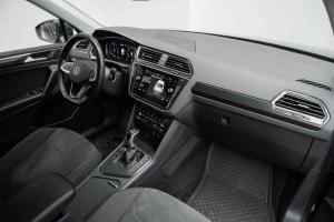 Grey Volkswagen Tiguan 2022 in Peetri, with an engine capacity of 1.40 L and mileage of 133 thousand km for 29250 €, photo 11 on AUTOMOTO.COM.LV