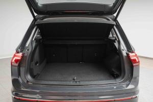 Grey Volkswagen Tiguan 2022 in Peetri, with an engine capacity of 1.40 L and mileage of 133 thousand km for 29250 €, photo 14 on AUTOMOTO.COM.LV
