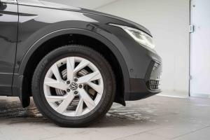 Grey Volkswagen Tiguan 2022 in Peetri, with an engine capacity of 1.40 L and mileage of 133 thousand km for 29250 €, photo 15 on AUTOMOTO.COM.LV