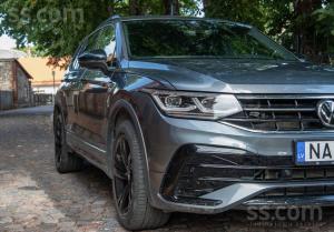 Pelēks Volkswagen Tiguan 2023 Rīga, ar dzinēja tilpumu 2.00 L un nobraukumu 58 tūkst. km par 37000 €, foto 3 vietnē AUTOMOTO.COM.LV