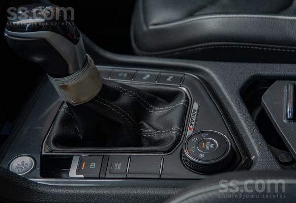 Pelēks Volkswagen Tiguan 2023 Rīga, ar dzinēja tilpumu 2.00 L un nobraukumu 58 tūkst. km par 37000 €, foto 10 vietnē AUTOMOTO.COM.LV