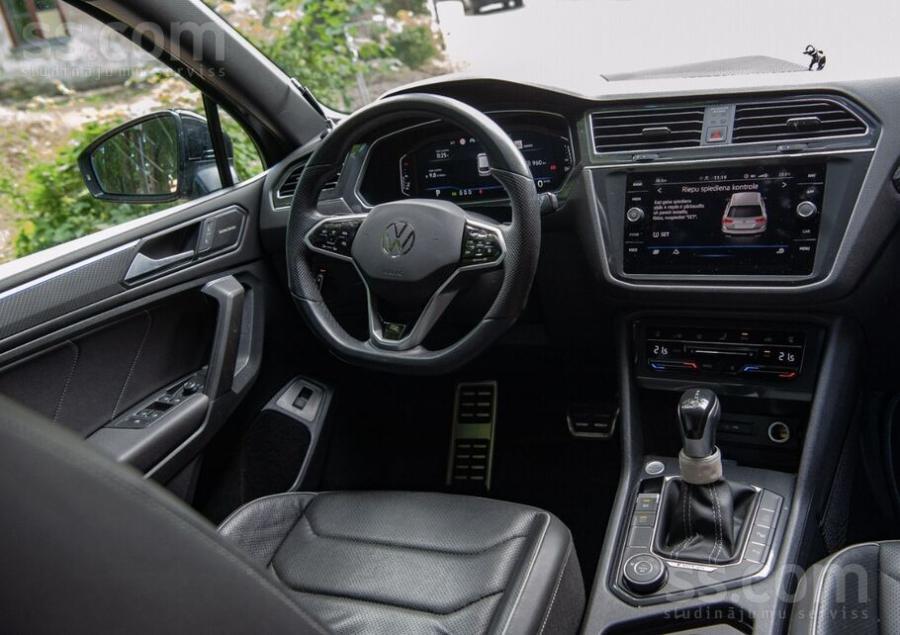 Pelēks Volkswagen Tiguan 2023 Rīga, ar dzinēja tilpumu 2.00 L un nobraukumu 58 tūkst. km par 37000 €, foto 15 vietnē AUTOMOTO.COM.LV