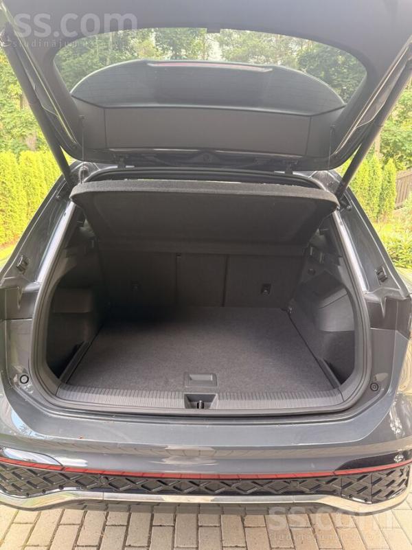 Pelēks Volkswagen Tiguan 2024 Rīga, ar dzinēja tilpumu 1.50 L un nobraukumu 33 tūkst. km par 37500 €, foto 8 vietnē AUTOMOTO.COM.LV