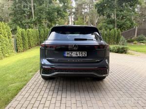 Pelēks Volkswagen Tiguan 2024 Rīga, ar dzinēja tilpumu 1.50 L un nobraukumu 33 tūkst. km par 34000 €, foto 7 vietnē AUTOMOTO.COM.LV