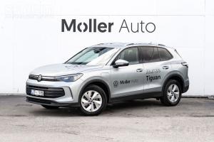 Grey Volkswagen Tiguan 2025 in Riga, with an engine capacity of 1.50 L and mileage of 12 thousand km for 37900 €, photo  on AUTOMOTO.COM.LV