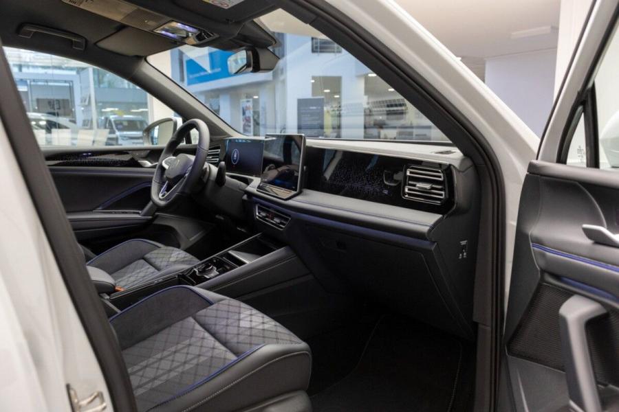 Grey Volkswagen Tiguan 2026 in Johvi, with an engine capacity of 1.50 L and mileage of 8 thousand km for 42250 €, photo 13 on AUTOMOTO.COM.LV