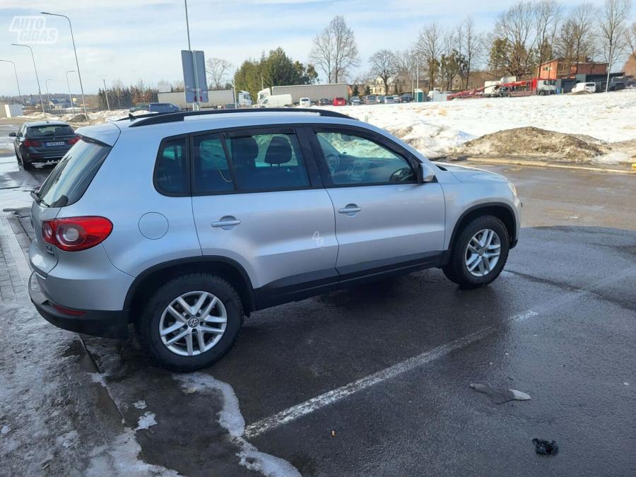 Pelēks Volkswagen Tiguan 2008 Kauņa, ar dzinēja tilpumu 1.40 L un nobraukumu 205 tūkst. km par 4200 €, foto 7 vietnē AUTOMOTO.COM.LV