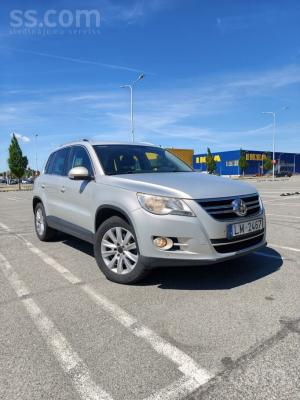 Pelēks Volkswagen Tiguan 2008 Rīga, ar dzinēja tilpumu 2.00 L un nobraukumu 309 tūkst. km par 5300 €, foto 3 vietnē AUTOMOTO.COM.LV