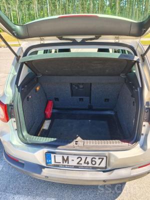 Pelēks Volkswagen Tiguan 2008 Rīga, ar dzinēja tilpumu 2.00 L un nobraukumu 309 tūkst. km par 5300 €, foto 7 vietnē AUTOMOTO.COM.LV