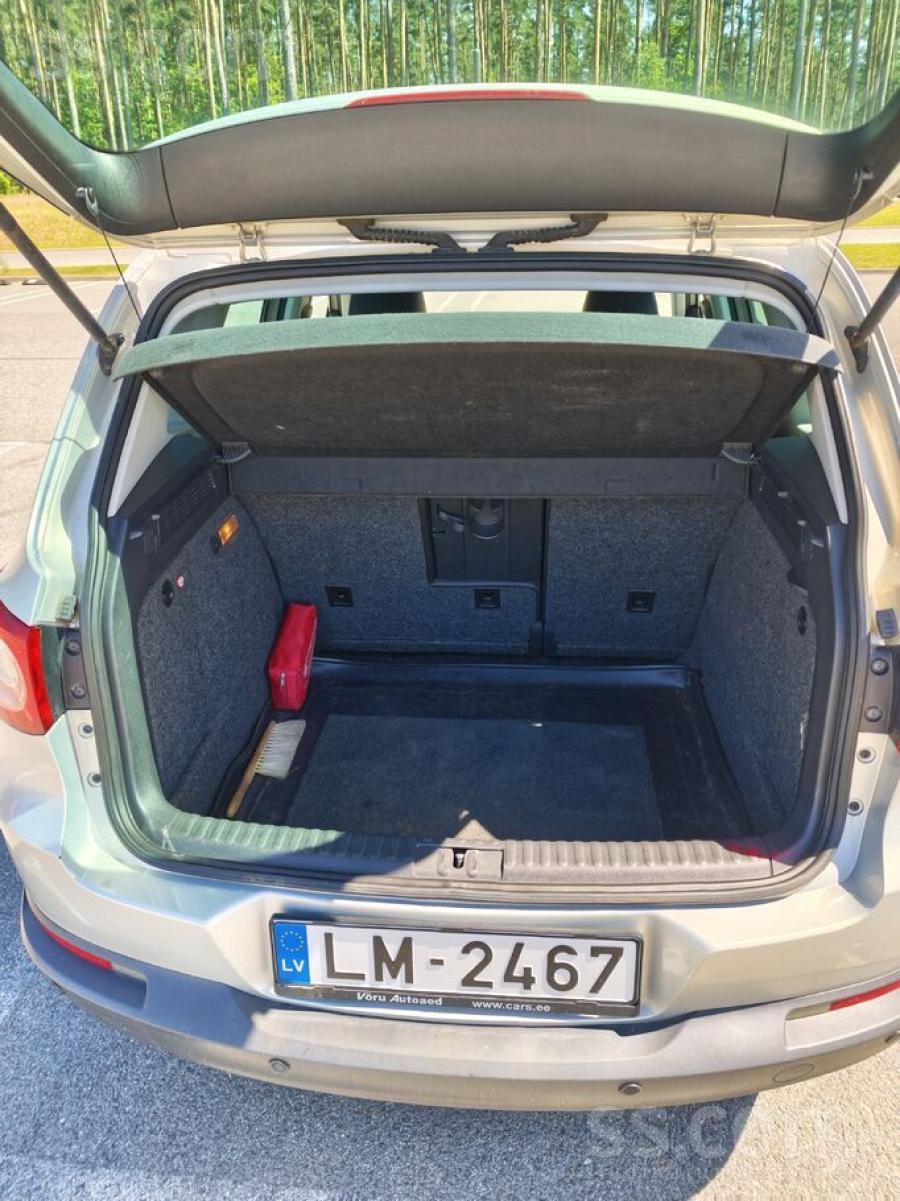 Pelēks Volkswagen Tiguan 2008 Rīga, ar dzinēja tilpumu 2.00 L un nobraukumu 309 tūkst. km par 5300 €, foto 7 vietnē AUTOMOTO.COM.LV