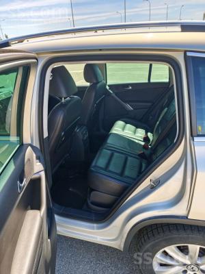 Pelēks Volkswagen Tiguan 2008 Rīga, ar dzinēja tilpumu 2.00 L un nobraukumu 309 tūkst. km par 5300 €, foto 8 vietnē AUTOMOTO.COM.LV