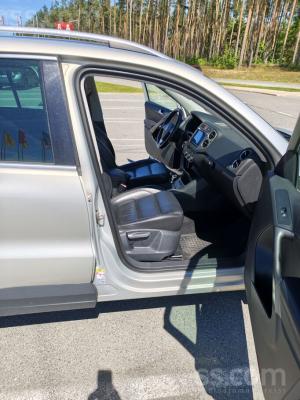 Pelēks Volkswagen Tiguan 2008 Rīga, ar dzinēja tilpumu 2.00 L un nobraukumu 309 tūkst. km par 5300 €, foto 11 vietnē AUTOMOTO.COM.LV