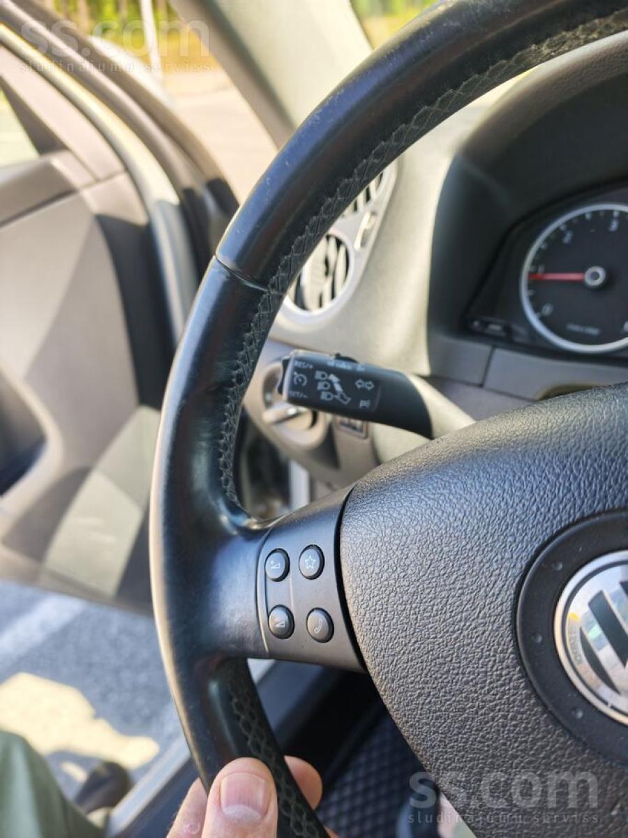 Pelēks Volkswagen Tiguan 2008 Rīga, ar dzinēja tilpumu 2.00 L un nobraukumu 309 tūkst. km par 5300 €, foto 15 vietnē AUTOMOTO.COM.LV