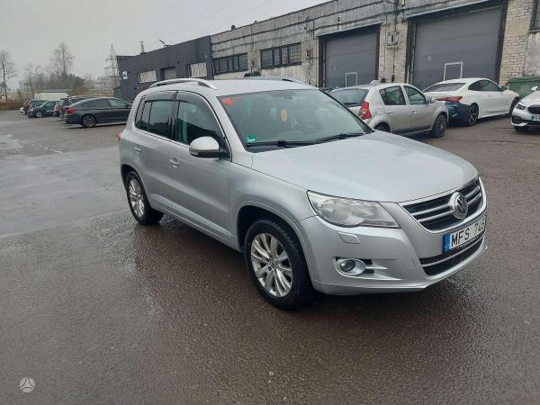 Pelēks Volkswagen Tiguan 2009 Kauņa, ar dzinēja tilpumu 1.98 L un nobraukumu 245 tūkst. km par 7999 €, foto 3 vietnē AUTOMOTO.COM.LV