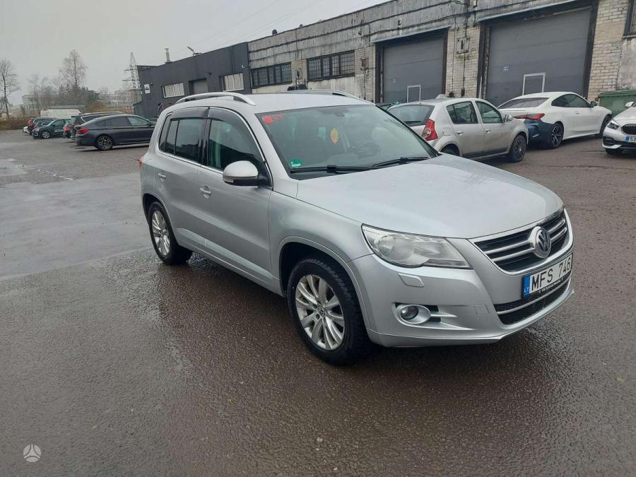 Pelēks Volkswagen Tiguan 2009 Kauņa, ar dzinēja tilpumu 1.98 L un nobraukumu 245 tūkst. km par 7999 €, foto 3 vietnē AUTOMOTO.COM.LV