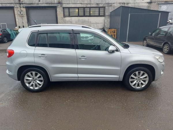 Pelēks Volkswagen Tiguan 2009 Kauņa, ar dzinēja tilpumu 1.98 L un nobraukumu 245 tūkst. km par 7999 €, foto 7 vietnē AUTOMOTO.COM.LV