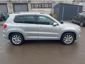 Pelēks Volkswagen Tiguan 2009 Kauņa, ar dzinēja tilpumu 1.98 L un nobraukumu 245 tūkst. km par 7999 €, foto 7 vietnē AUTOMOTO.COM.LV