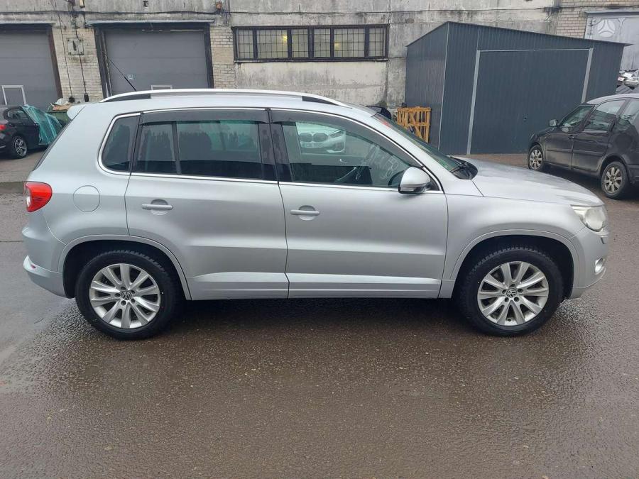Pelēks Volkswagen Tiguan 2009 Kauņa, ar dzinēja tilpumu 1.98 L un nobraukumu 245 tūkst. km par 7999 €, foto 7 vietnē AUTOMOTO.COM.LV