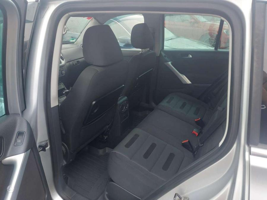 Pelēks Volkswagen Tiguan 2009 Kauņa, ar dzinēja tilpumu 1.98 L un nobraukumu 245 tūkst. km par 7999 €, foto 9 vietnē AUTOMOTO.COM.LV